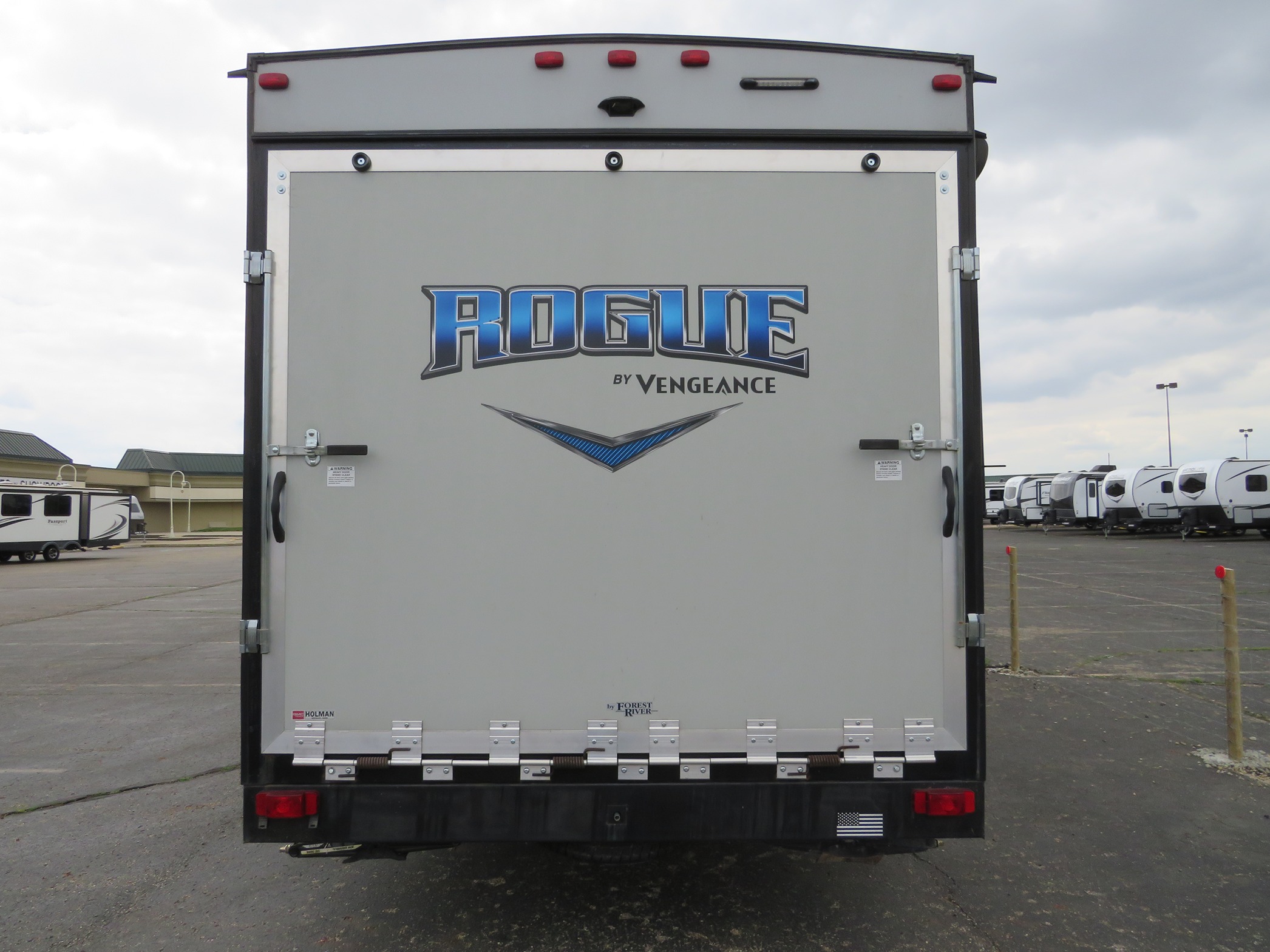 2019 VENGEANCE ROGUE 31V TRAVEL TRAILER TOY HAULER RVs for Sale in Ohio ...