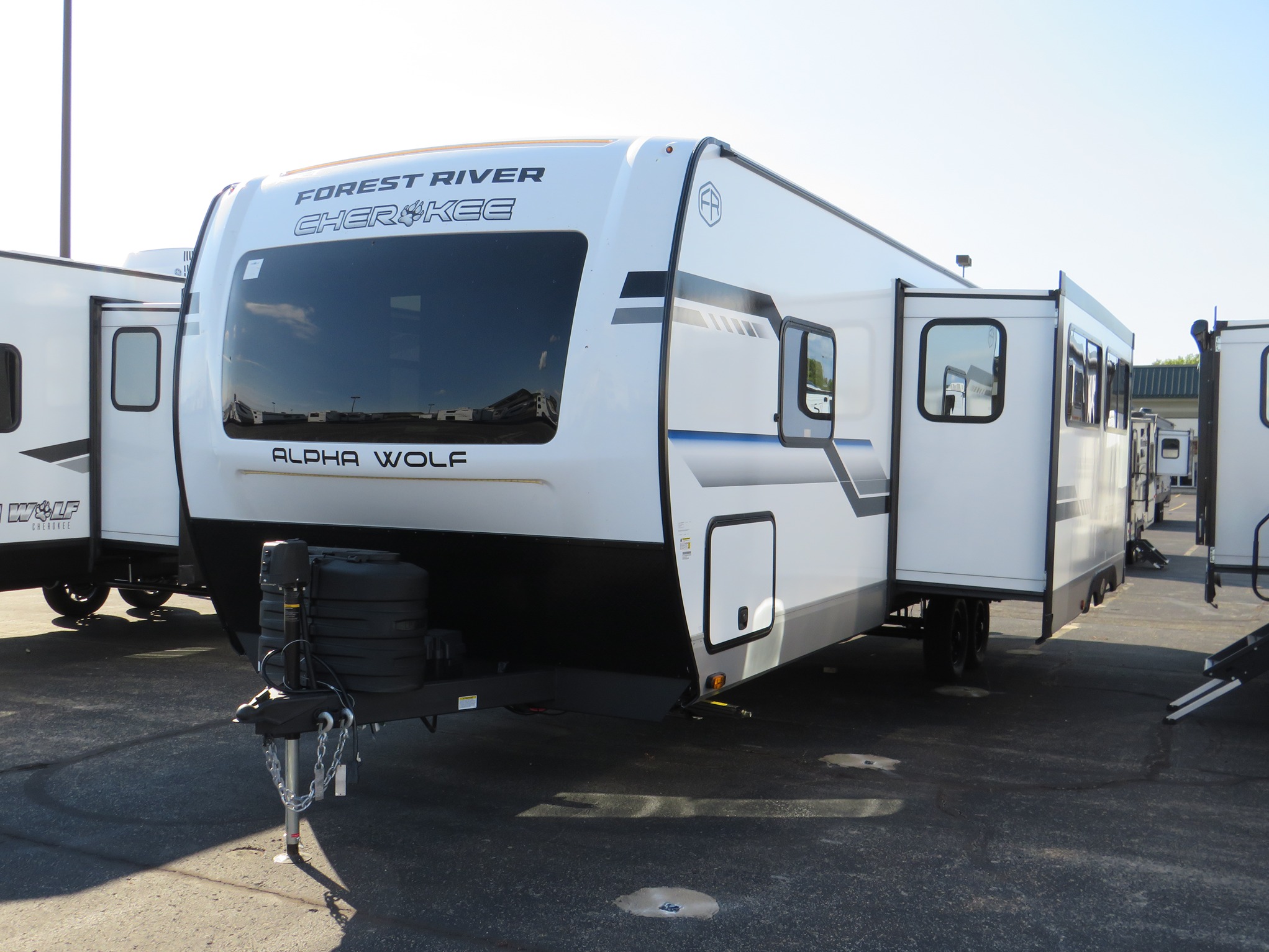 2025 CHEROKEE ALPHA WOLF 26DBH TRAVEL TRAILER RVs for Sale in Ohio With ...