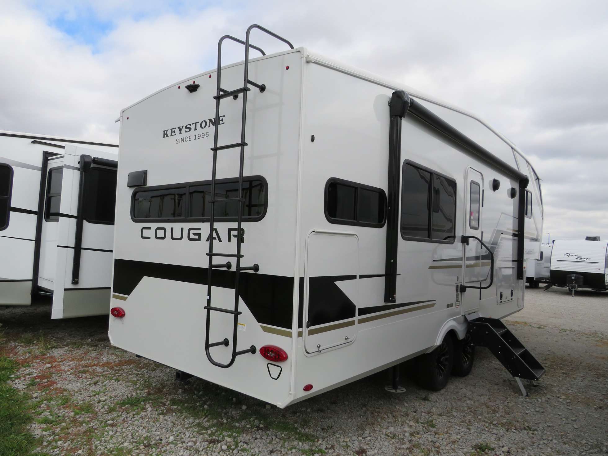 2026 COUGAR HALF-TON 23MLE FIFTH WHEEL RVs for Sale in Ohio With ...