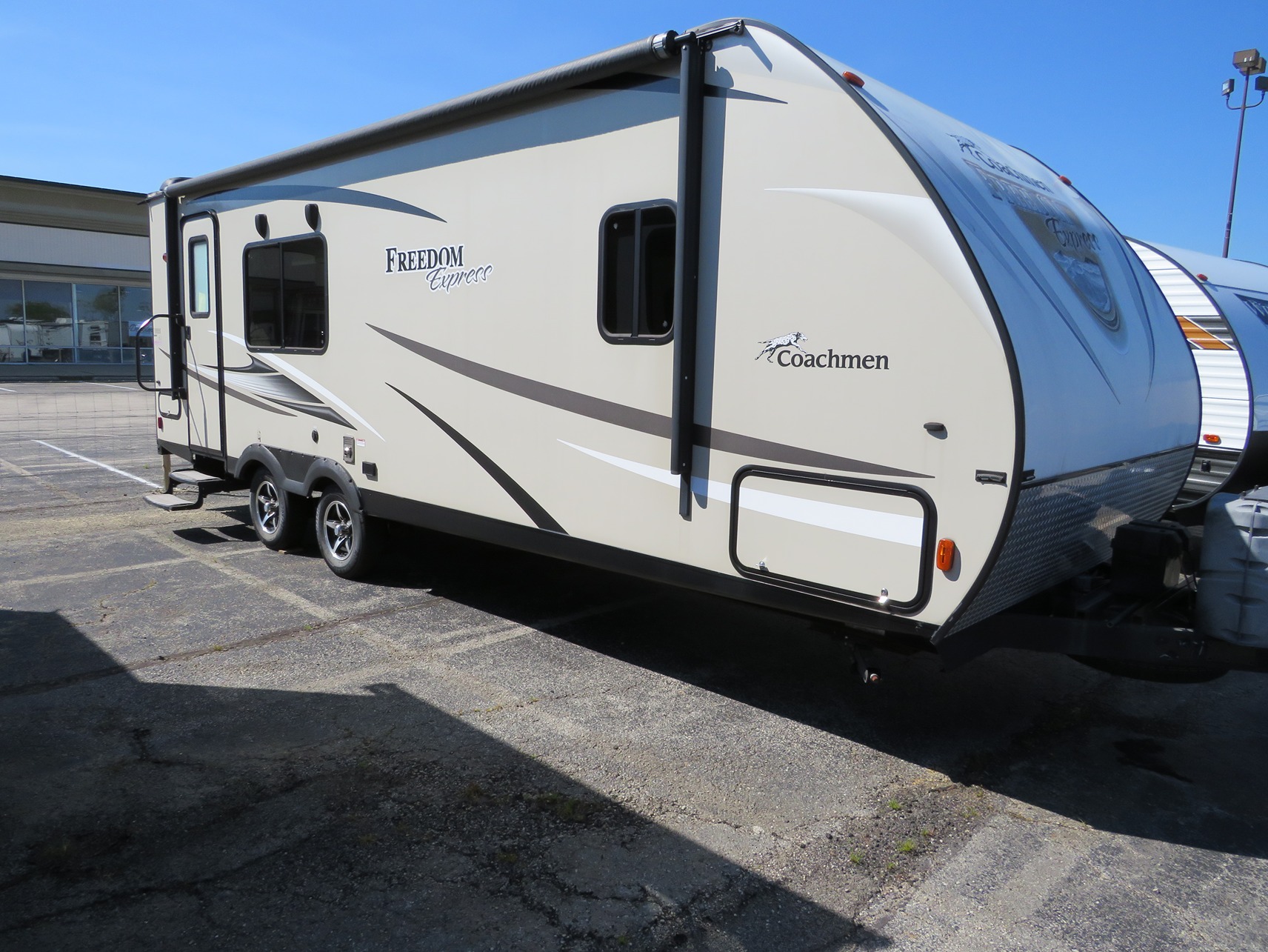 2016 FREEDOM EXPRESS ULTRA LITE 246RKS TRAVEL TRAILER RVs for Sale in ...