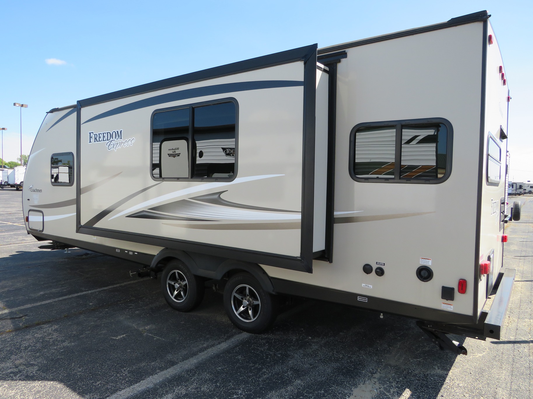 2016 FREEDOM EXPRESS ULTRA LITE 246RKS TRAVEL TRAILER RVs for Sale in ...