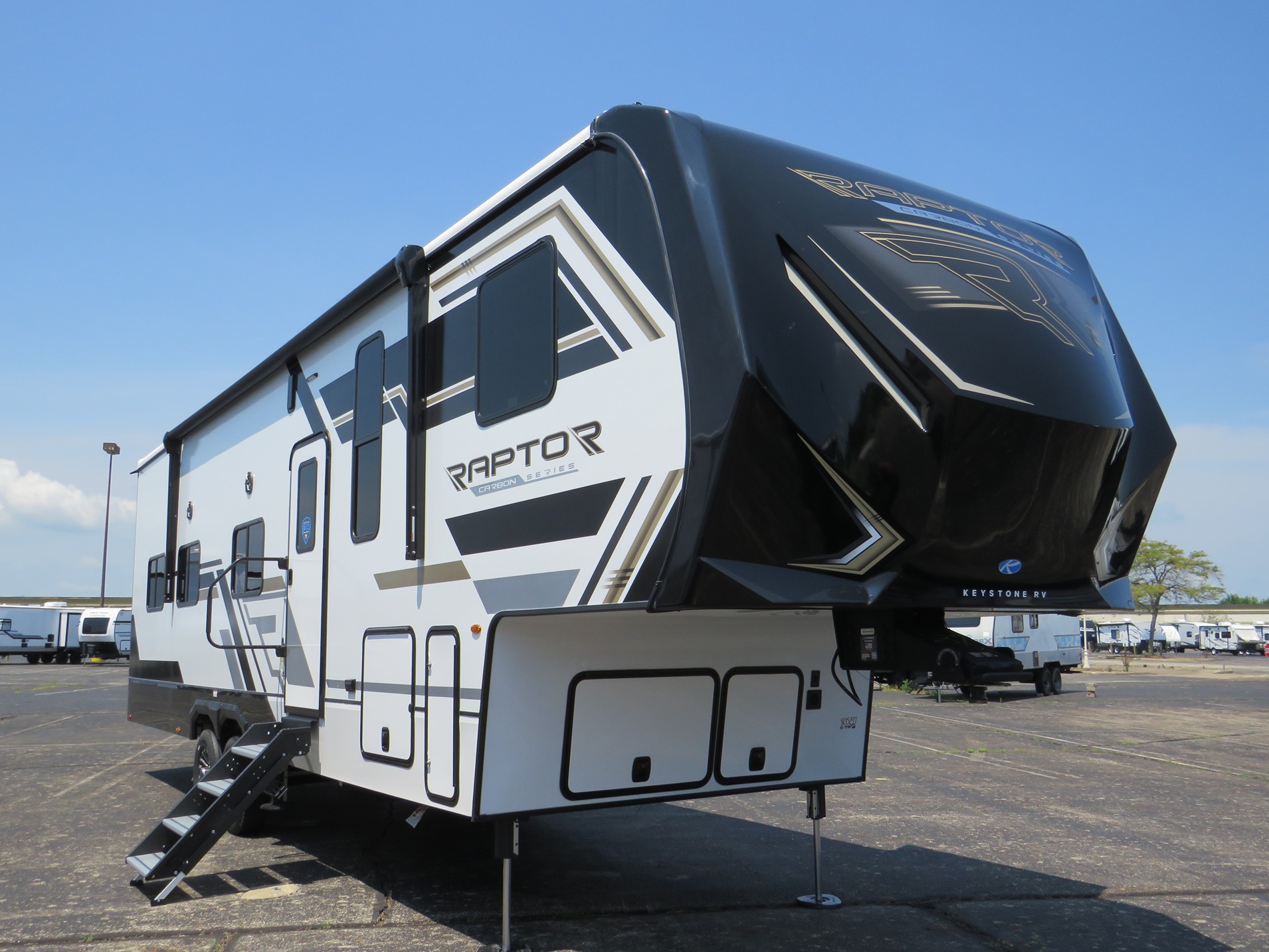 2026 RAPTOR CARBON SERIES 310 FIFTH WHEEL TOY HAULER RVs for Sale in ...