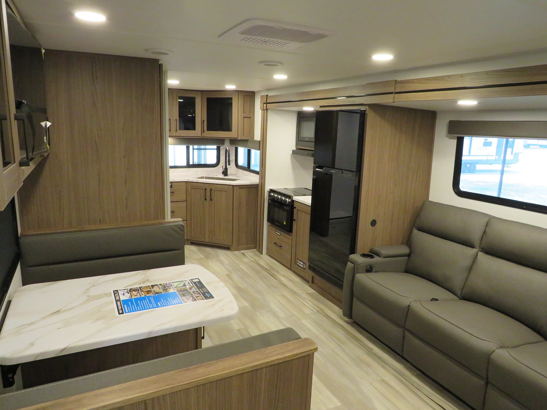 2025 DELTA ULTRA LITE ML226 TRAVEL TRAILER RVs for Sale in Ohio With Nationwide Delivery