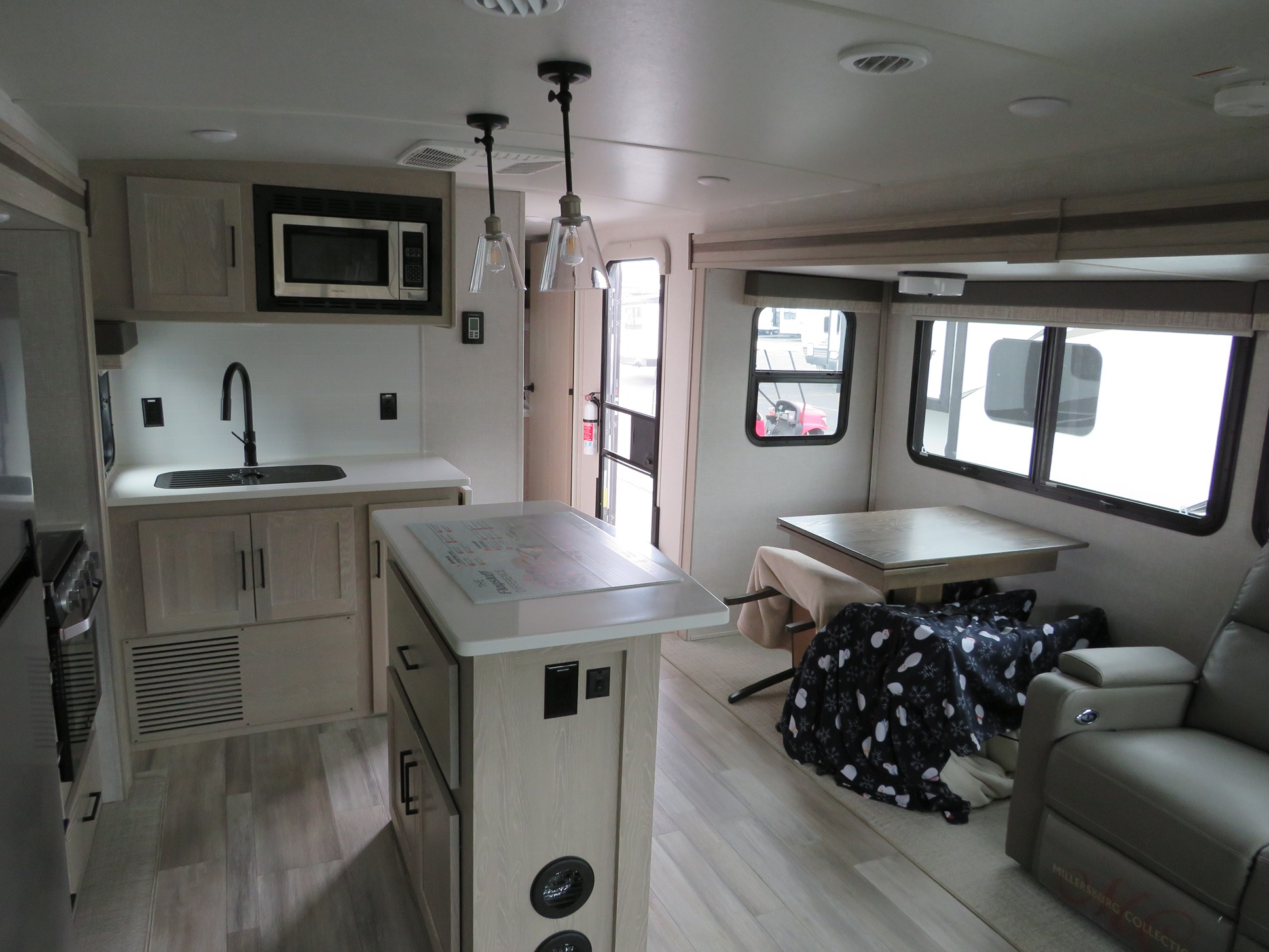 2023 FLAGSTAFF SUPER LITE 29RLBS TRAVEL TRAILER RVs for Sale in Ohio ...
